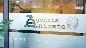 Reverse charge leggero - ItaliaOggi.it