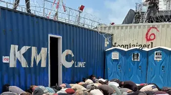 Flotilla, attivisti italiani bendati e ammanettati. Meloni-Tajani ...