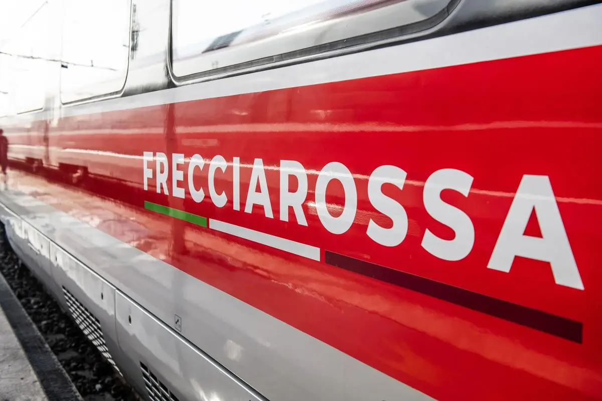 Frecciarossa con nuovo logo e un’identità visiva rinnovata - ItaliaOggi.it